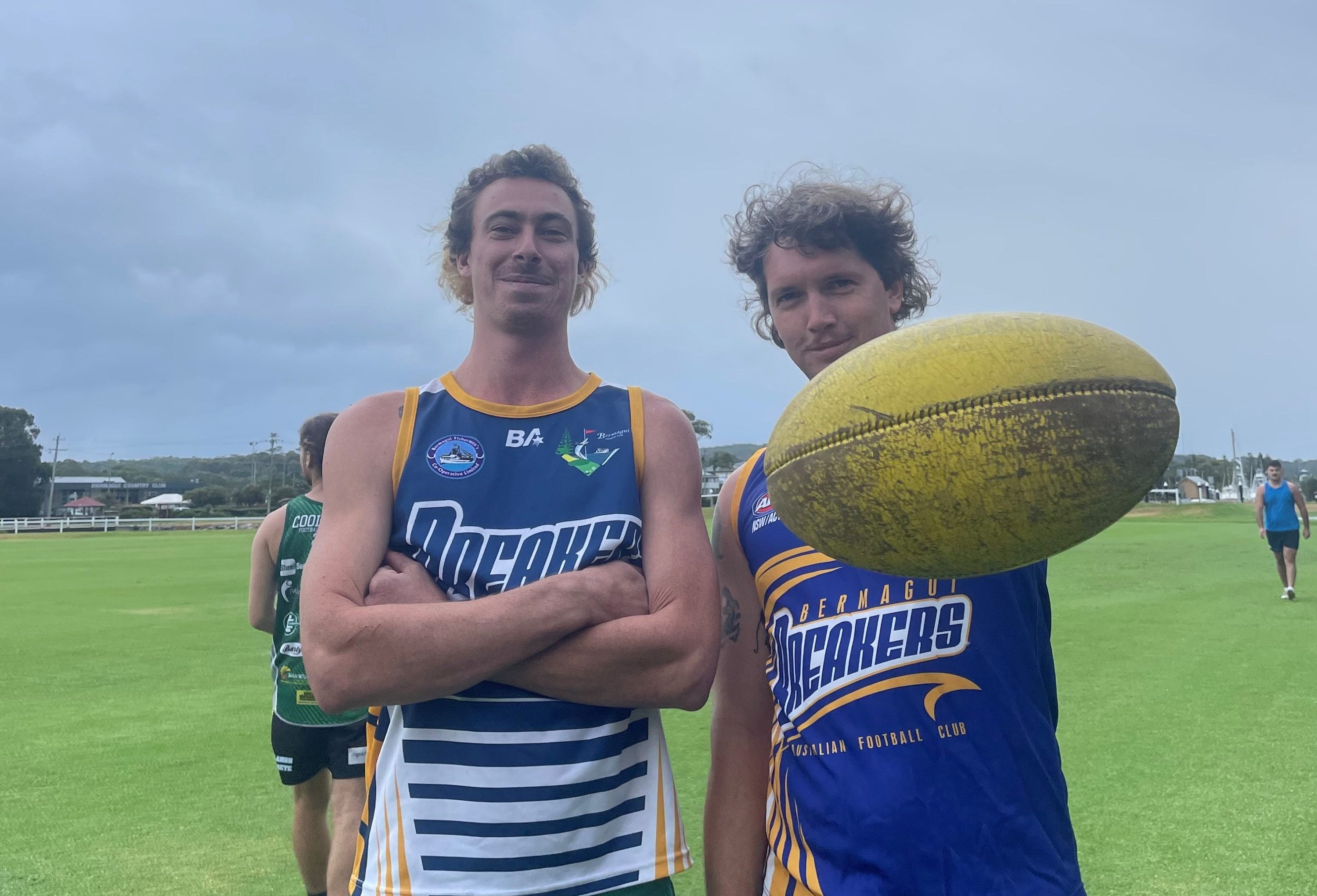 Jack and Sam - the border to the big game! - Connectivity